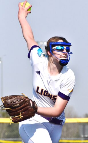 Mavericks overpower Lions | News, Sports, Jobs - Minot Daily News